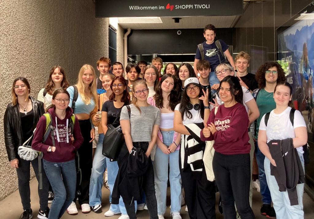 Winner-students-crop-70 - Earth Overshoot Day